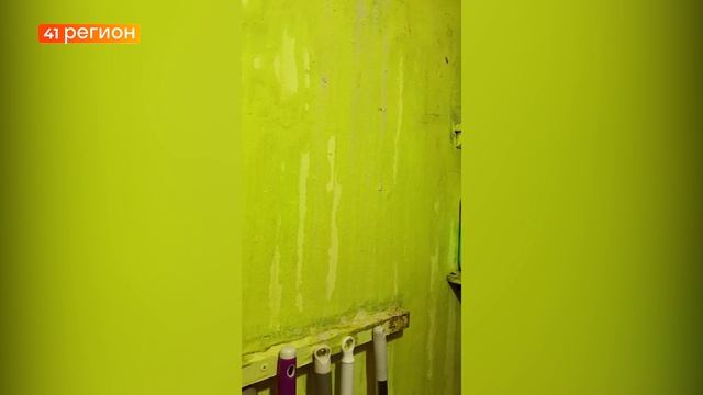 НА ПЕТРА ИЛЬИЧЁВА, 62 В ЗАВОЙКО ЖАЛУЮТСЯ НА БЕЗДЕЙСТВИЕ УК — КРЫША ТЕЧЁТ