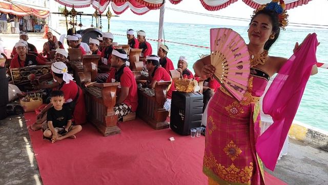 встречают на пирсе