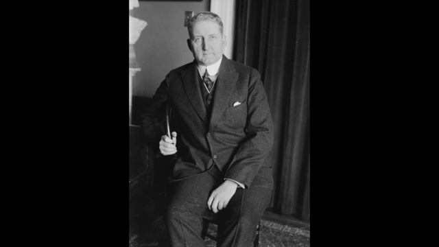 Кларенс Юджин Уайтхилл  (бас- баритон)