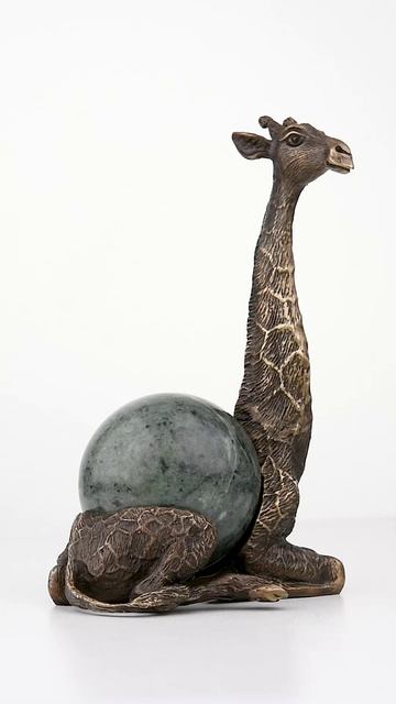 Статуэтка бронзовая "Жираф (большой)". Артикул 300188. https://феникс.art