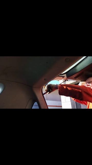 Замена амортизаторов крышки багажника на SsangYong Rexton 2