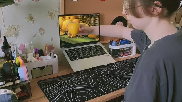 Спецэффект "Объект из монитора" Кривошеева