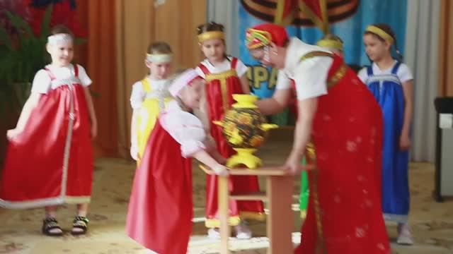 Самовар и блины.