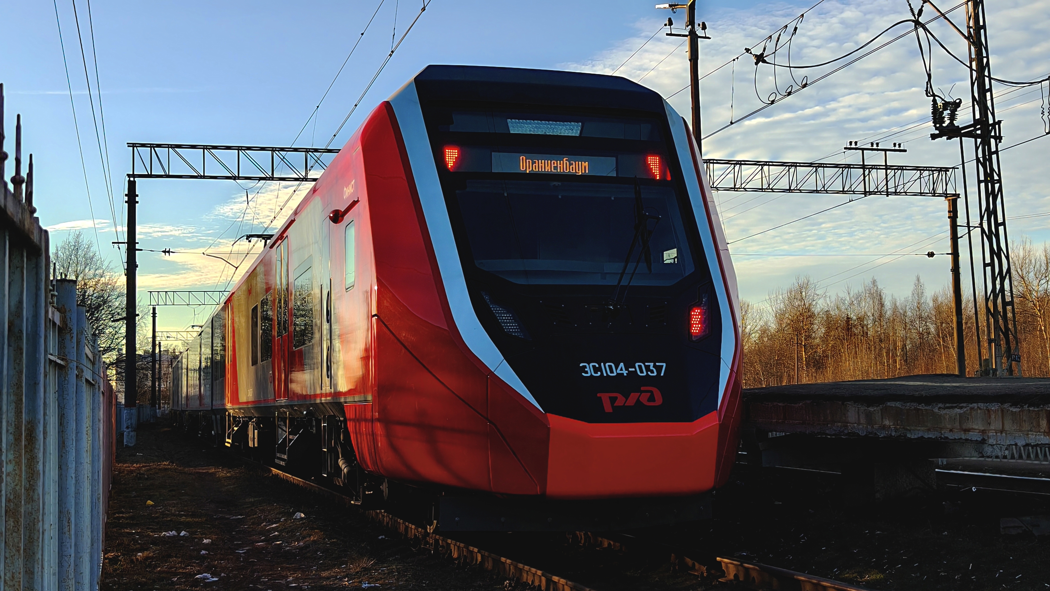 Ранняя весна. Поездка на ЭС104 037 "Финист" Новый Петергоф - Ораниенбаум