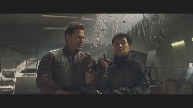 Круче некуда: Крис и Дракон Ло объединяются