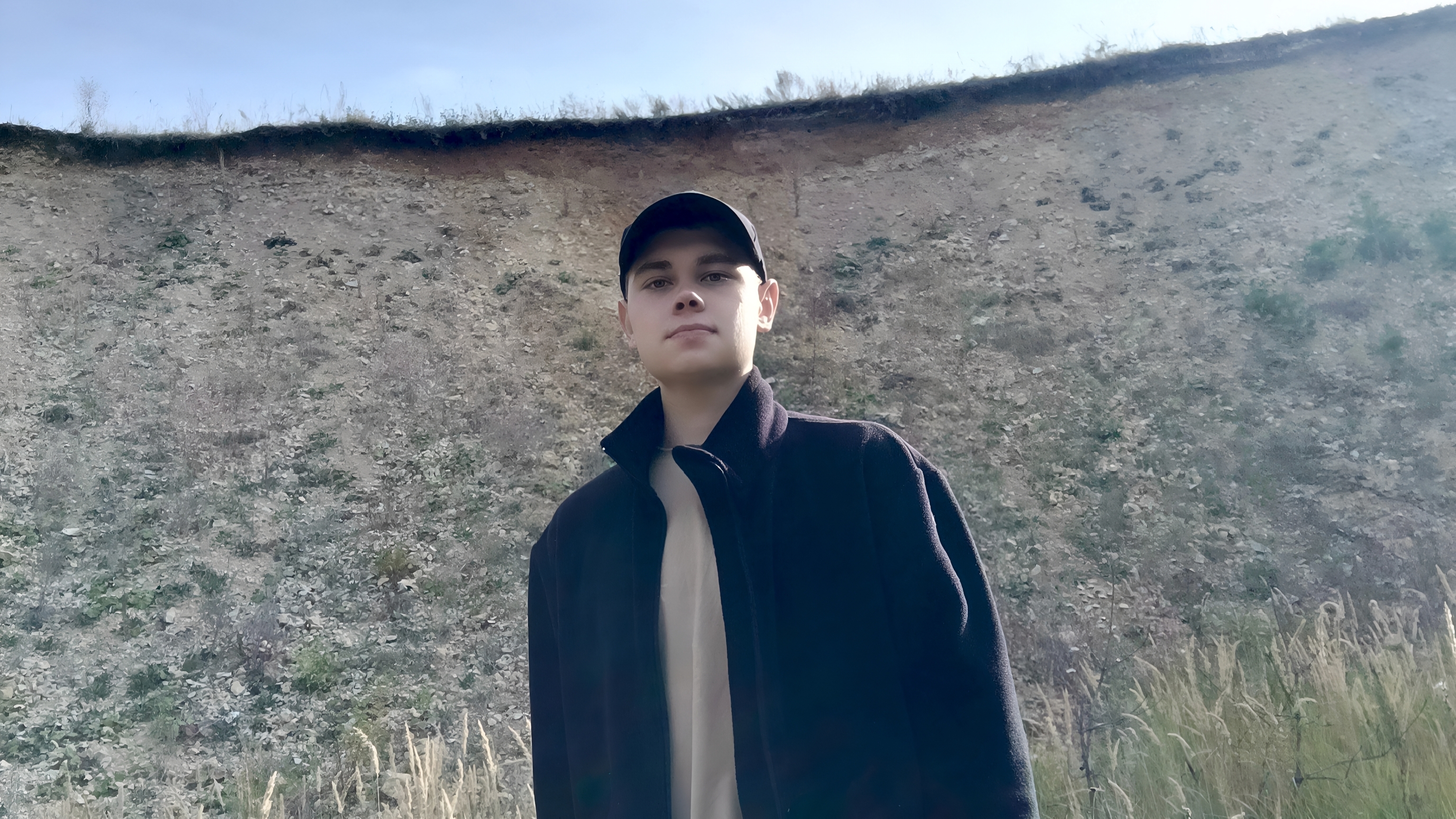 MAX BARS - Счастливый диктатор feat. Спаркс (Official Visualiser)