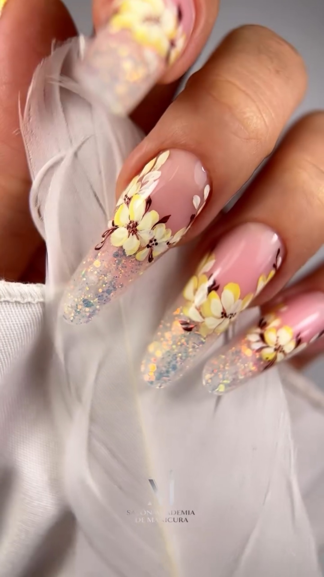 Нежный весенний дизайн