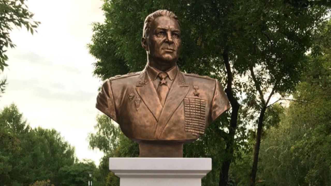 Памятник В.Ф. Маргелову