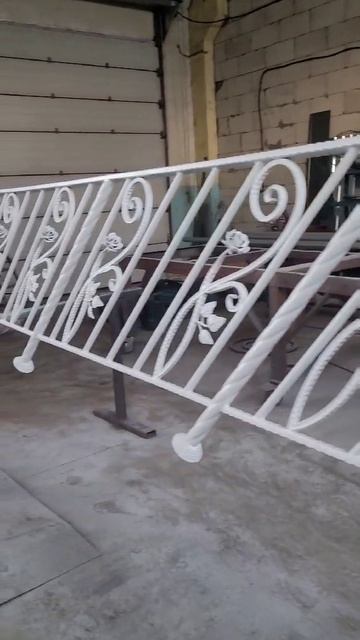 Перильное ограждение с элементами ковки I Кованые перила I Перила с коваными элементами