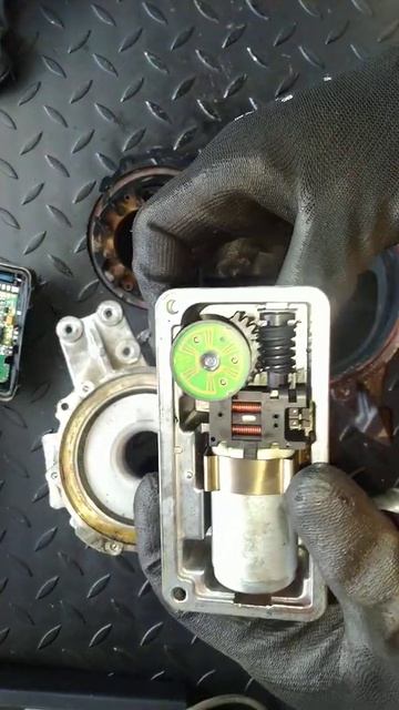 Разборка турбины с ам MB Sprinter Classic OM646 2.2D (опять кто-то решил смазать то, что ненадо).