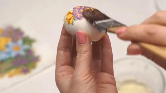 Украшаем яйца на Пасху Необычный способ Красивые яйца на Пасху Смотрим видео