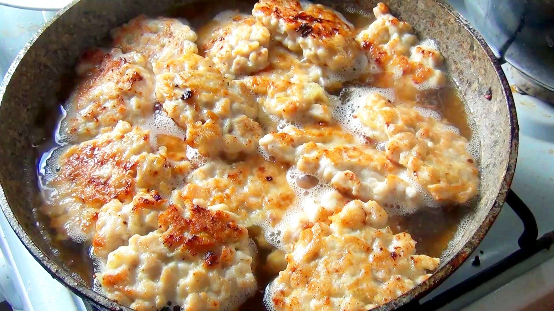 Сочные рубленые котлеты из курицы - рецепт