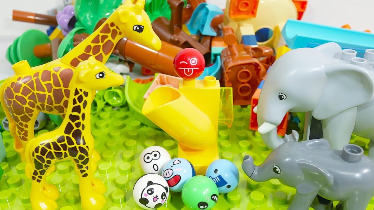 ИГРЫ ДЛЯ ДЕТЕЙ СТРОИМ ГОРКУ ДЛЯ ВЕСЕЛЫХ ШАРИКОВ АСМР ВИДЕО ДЛЯ ДЕТЕЙ ДЕТСКИЙ КАНАЛ ИГРАЛКИ-ЗАЛИПАЛКИ