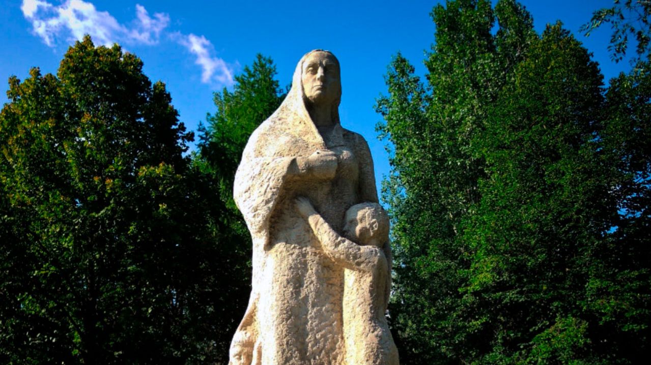 Памятник матерям и детям-жертвам фашизма