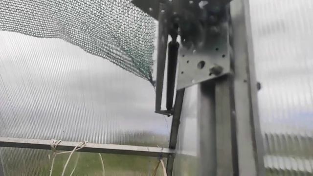 42-Дача..Починили дверь в теплице.16.06.22.