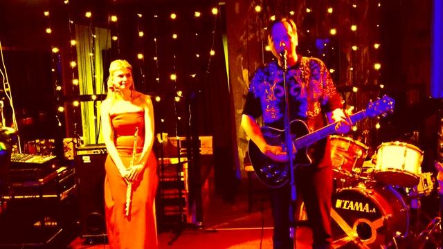 11 Внезапно лето - Дмитрий Дубров, Алла Лужецкая