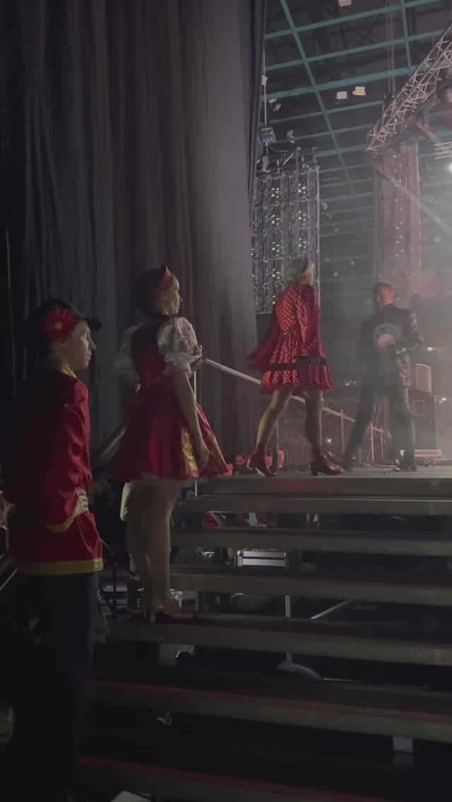 Полное видео смотрите сегодня на ютубе, а пока то что осталось за кулисами концерта