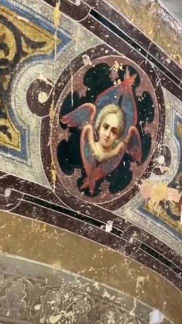 При реставрации Елизаветинской богадельни Елисеевых на ВО обнаружили  историческую  живопись, скрыту