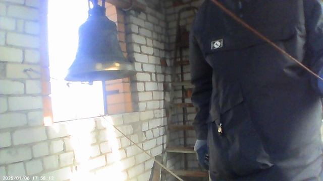 Колокольный звон к началу Божественной Литургии 22 марта 2026 (с видом на благовестник)