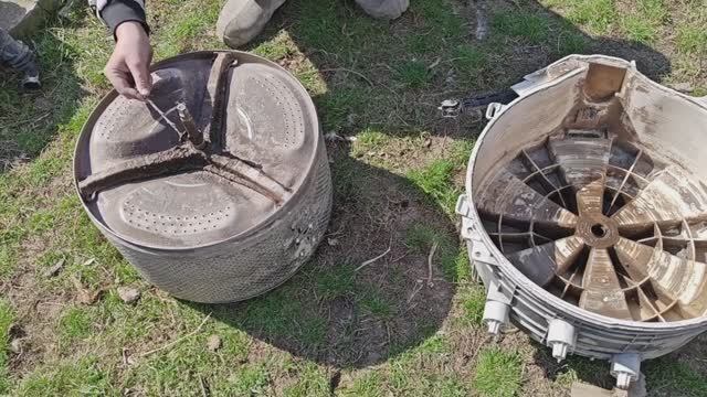 Ремонт стиральной машины, уборка в сараях, доделал забор.