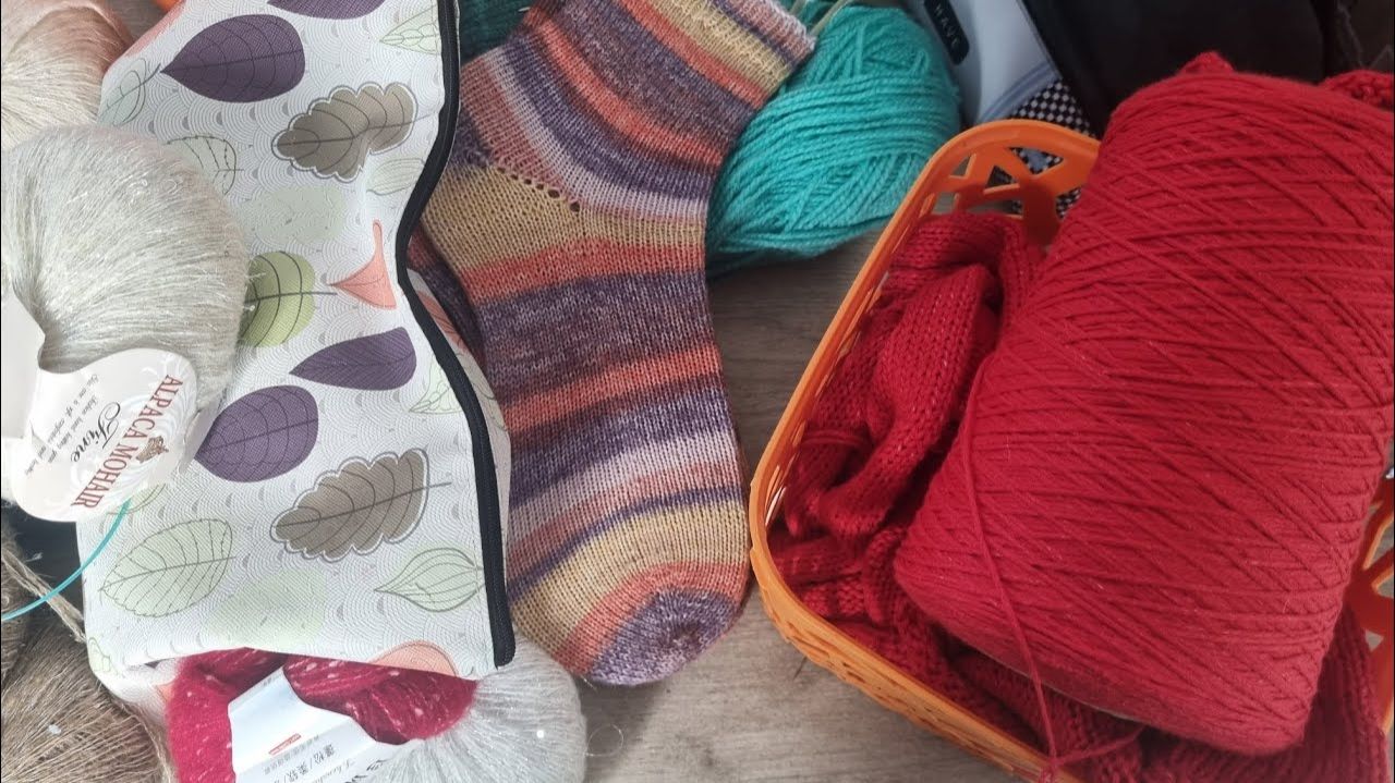 Вязание. Готовые и не готовые работы. Спицы и крючок