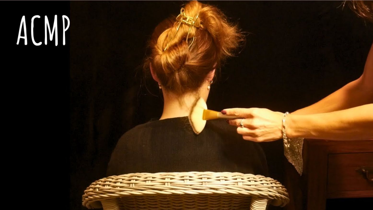 💤 АСМР для сна 🌙 Расчесывание длинных волос, мягкие касания и кисточки