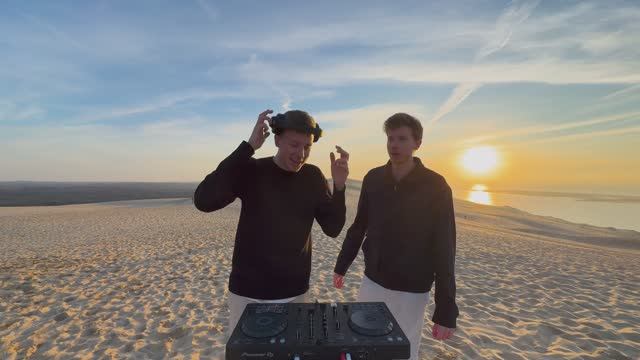 Melodic House Dune Sunset Mix  Settow