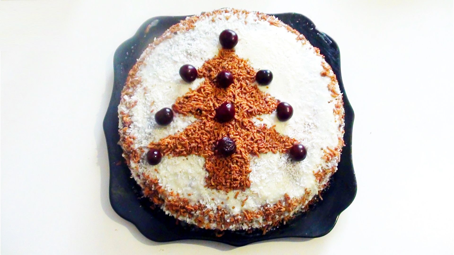 Кокосовый торт можно и на Новый год или другой праздник- рецепт