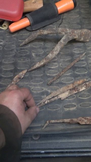 Старинное железо из леса #shorts #старина #железо #леснойкоп #другаяжизнь