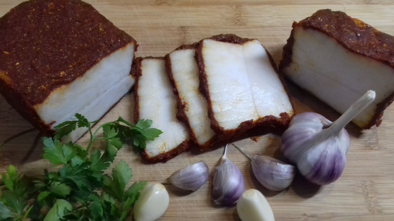 Шпик по-венгерски. Очень вкусный рецепт сала в домашних условиях