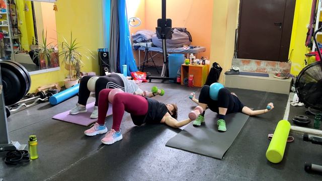 Суставная гимнастика с разным оборудованием