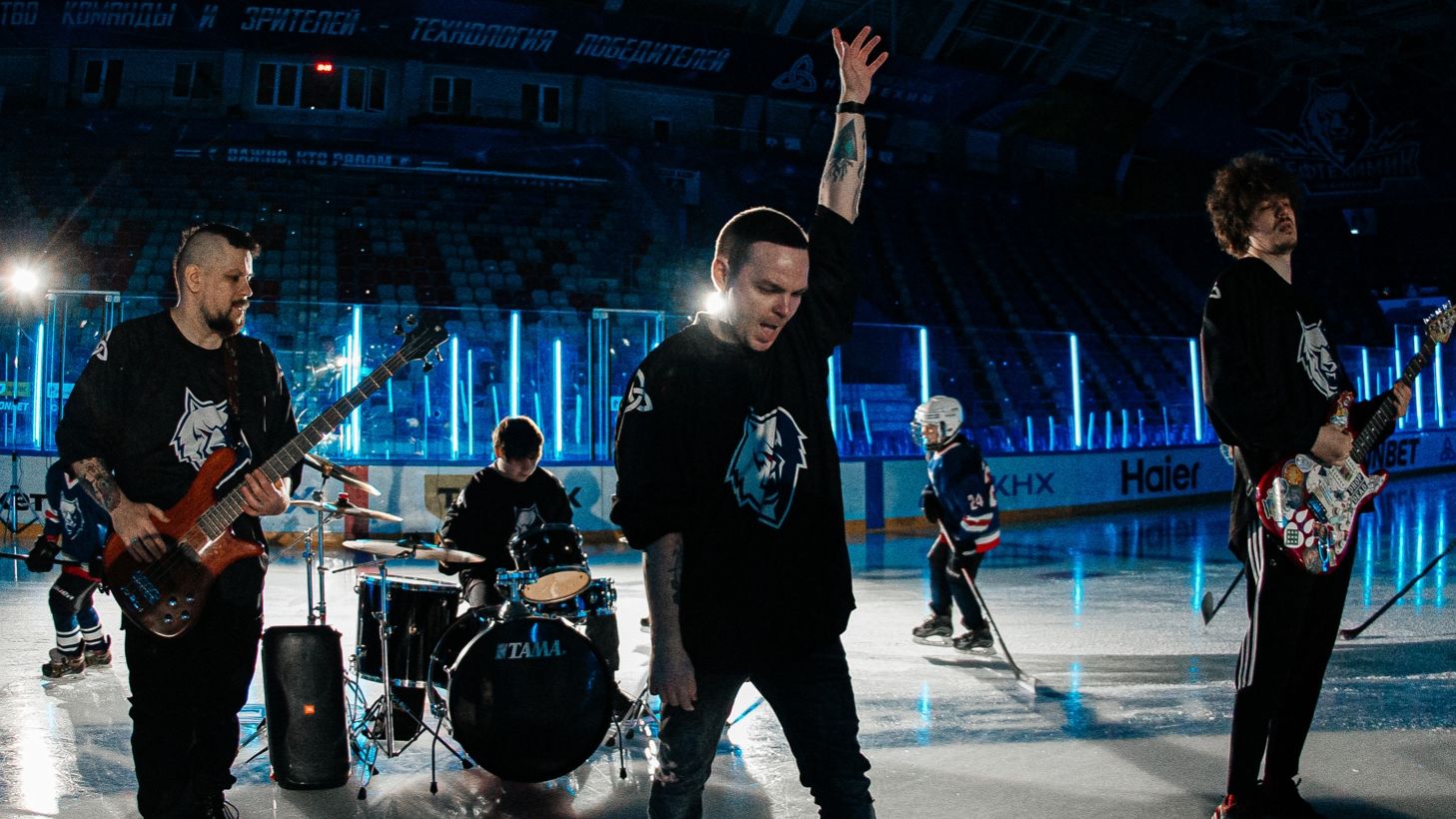 Премьера клипа "Кто мы?! Волки!!!"