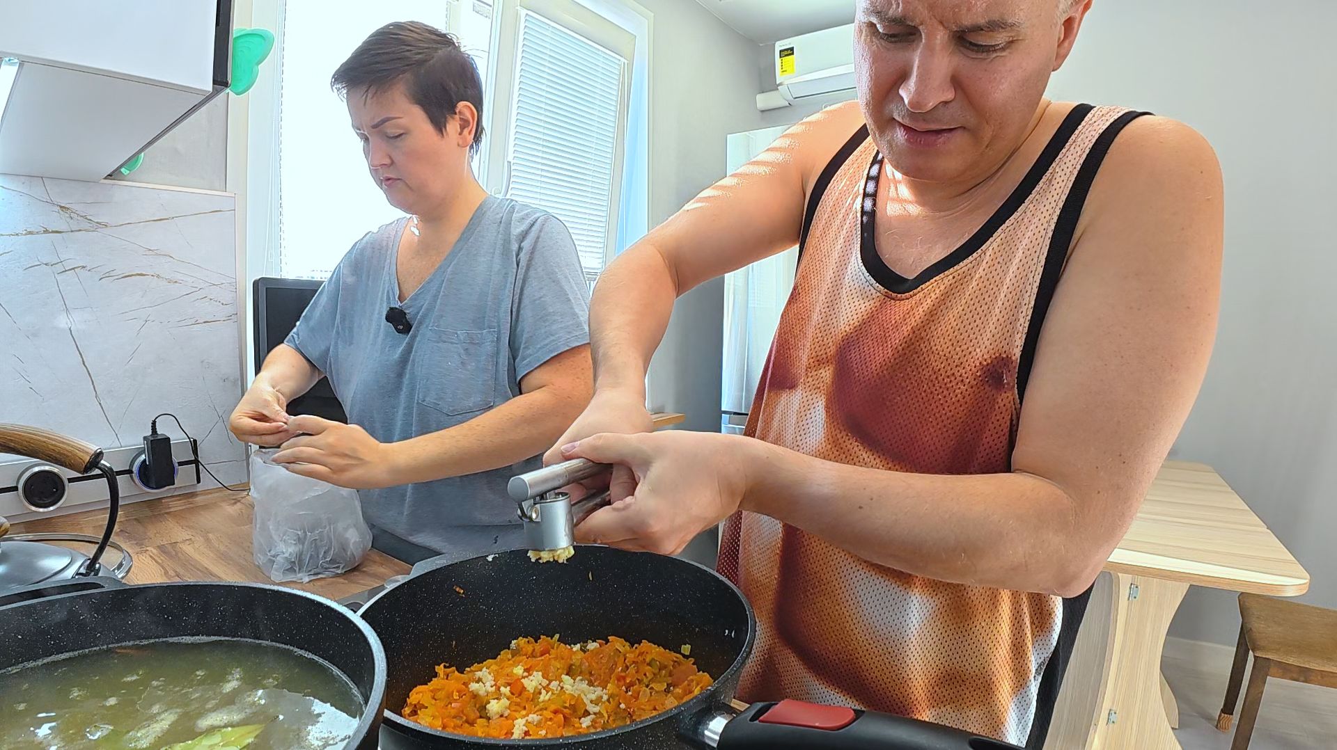 Пришлось устроить ИСТЕРИКУ что бы муж СОИЗВОЛИЛ помочь с обедом! Варим быстрый чичевичный суп! Влог