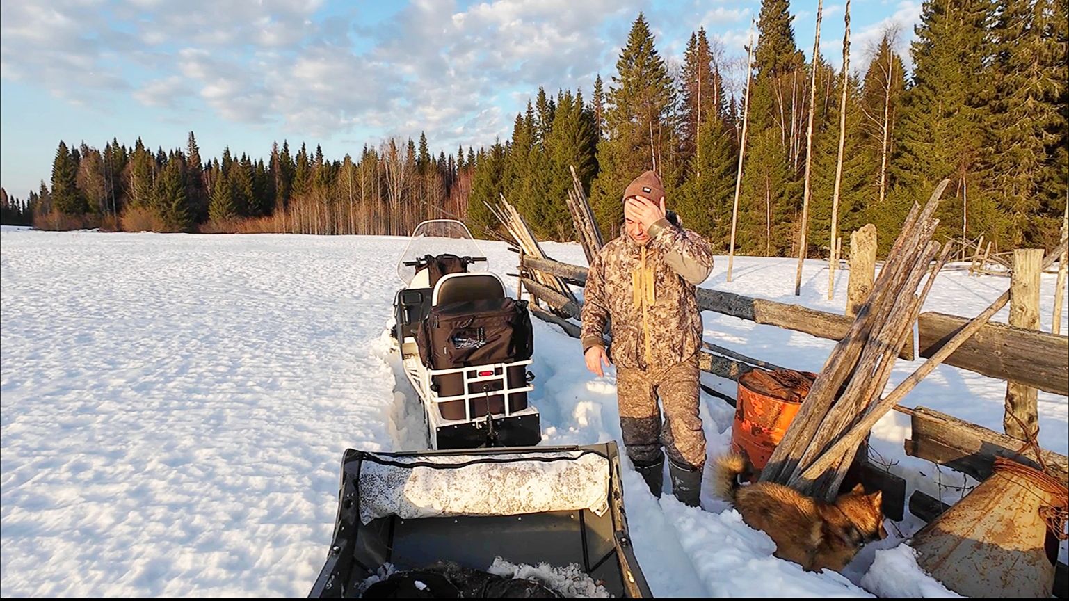 АНОМАЛИЯ НА СЕВЕРЕ / НУЖНО УСПЕВАТЬ / ЗАВОЖУ БОЧКУ С ПРИВАДОЙ НА МЕДВЕДЯ / СКОРО РУХНЕТ ДОРОГА.