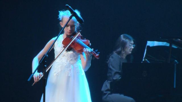 Юлия Баранова (скрипка) — Сен-Санс «Лебедь». Лауреат конкурса «Дебют»