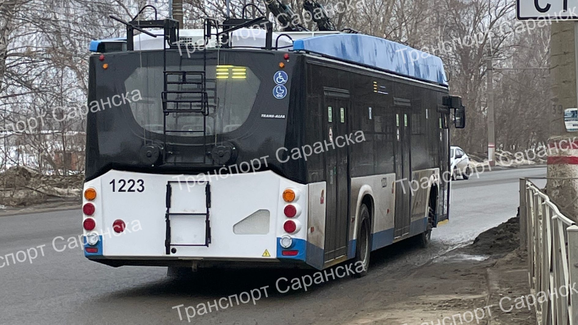 ВМЗ-5298.01 «Авангард» № 1223 на 5 маршруте