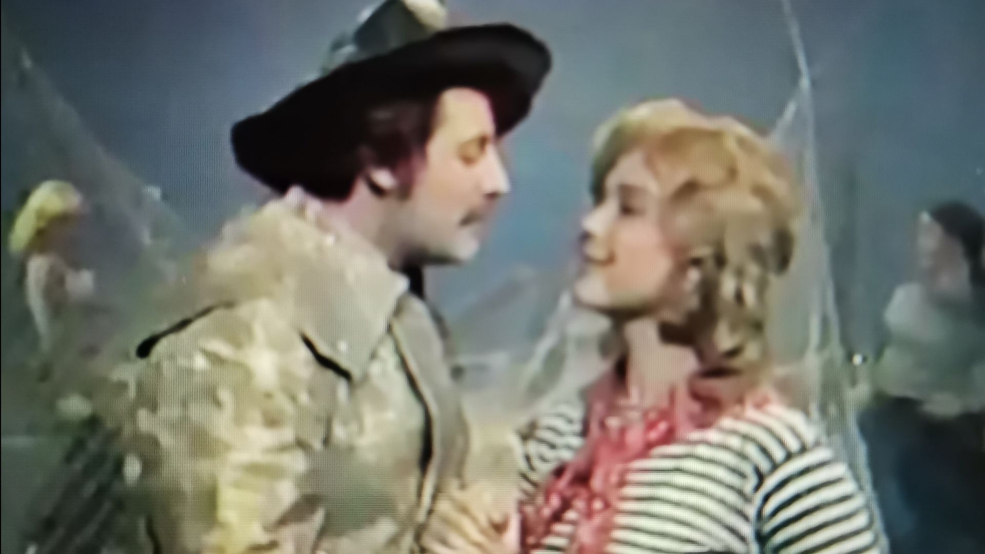 Шаланды полные кефали