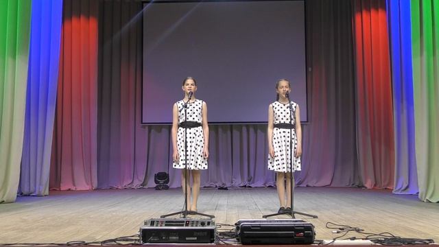 #СветРампы Ульяна Кузнецова и Анастасия Сутайкина - «Где тут Петя, где Сережа»