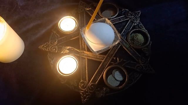 СИЛЬНАЯ ЧИСТКА ОТ ПОРЧИ НА СОЛНЕЧНОЕ ЗАТМЕНИЕ.