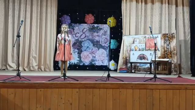 "Мамочка", Читает: Заболотная Полина, 10лет
