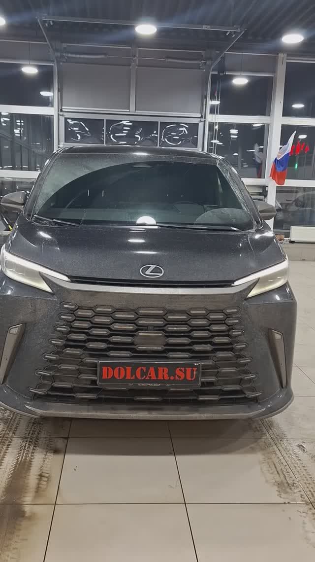 открыть сдвижную дверь Lexus LM на ходу