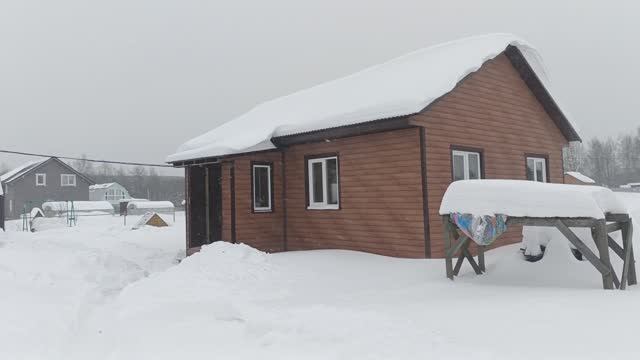 Обзор дома и бани.