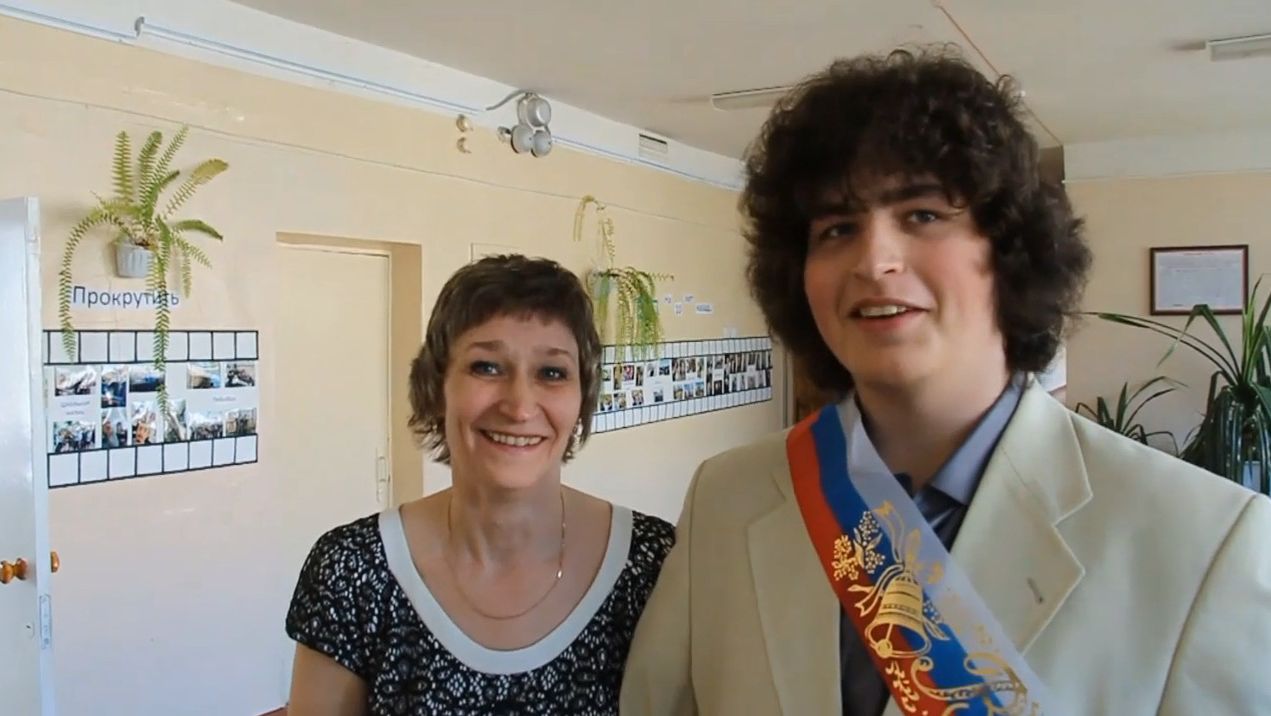 ДЗЕРЖИНСК – ИСТОРИЯ 20-й ШКОЛЫ - НАШ ВЫПУСКНОЙ – 2015: 1 СЕРИЯ «Только одно представление»