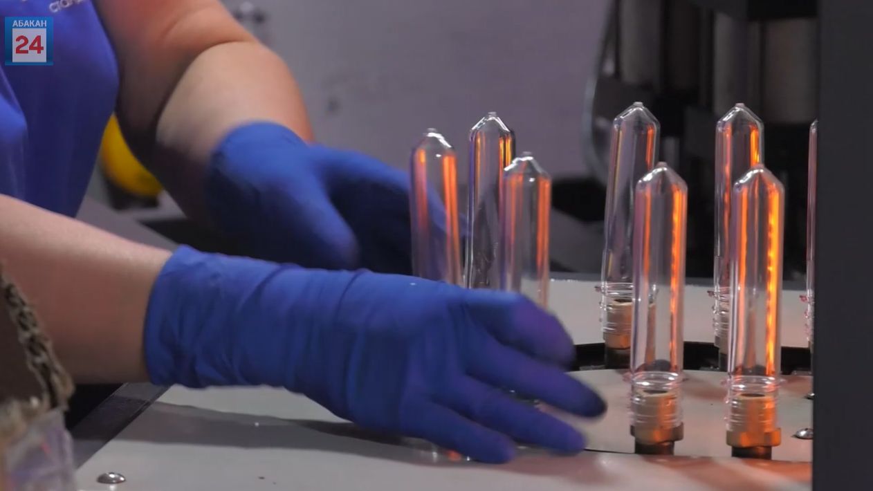 Успешный бизнес: абаканский мини-завод по производству пластиковой тары расширяет ассортимент