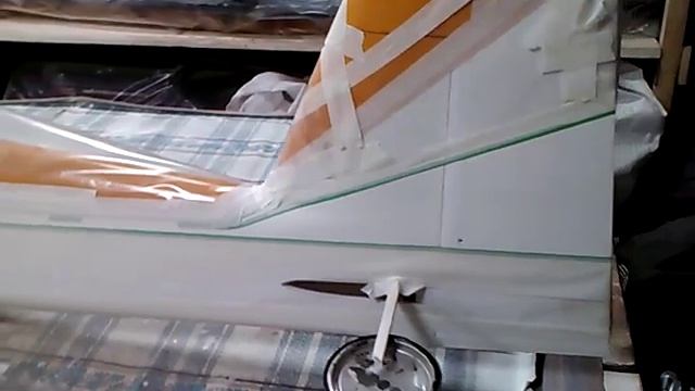 №12- Замаскировал фюзеляж для покраски красным цветом.