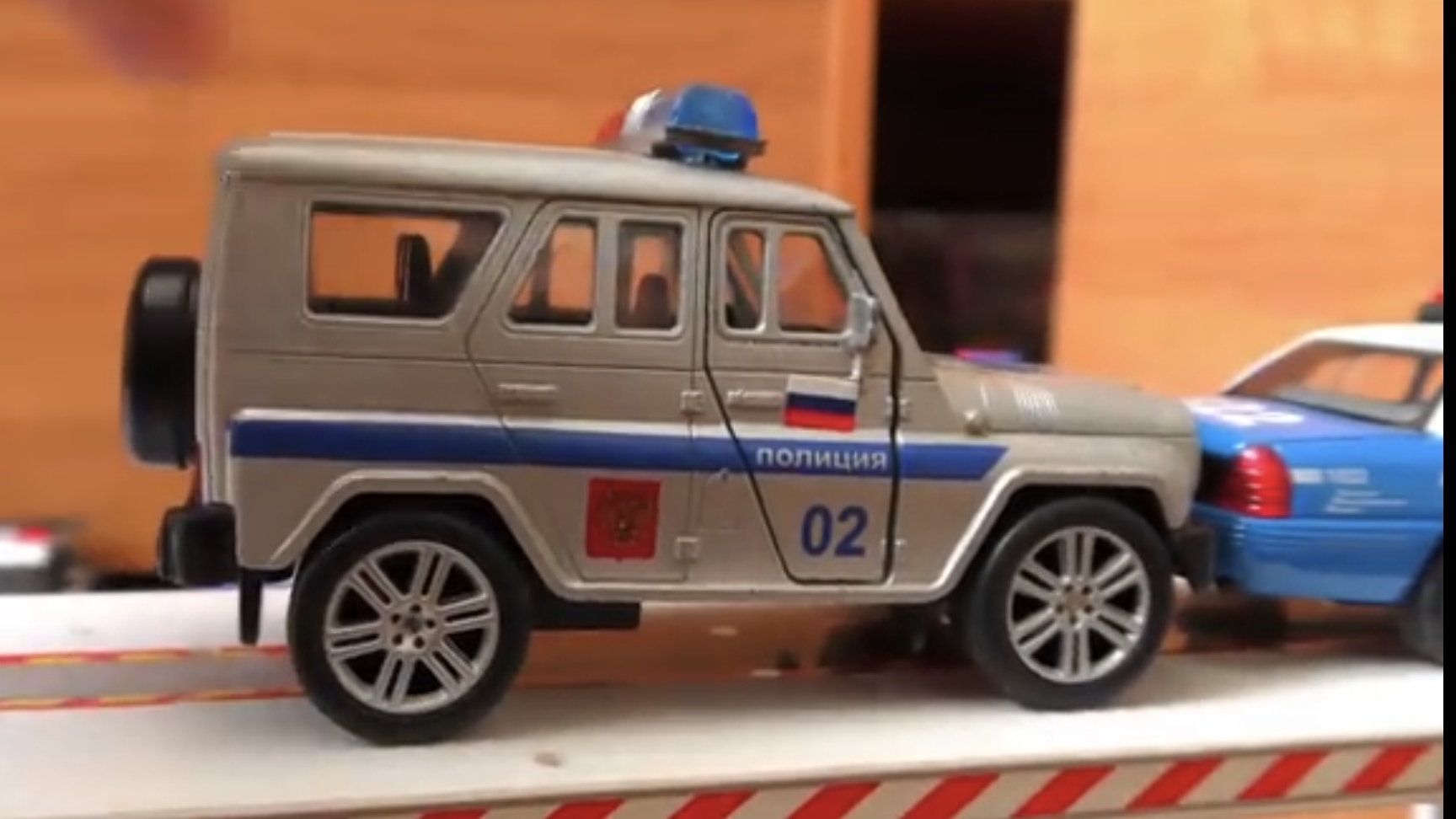 МУЛЬТИК ДЛЯ ДЕТЕЙ ПРО ПОЛИЦЕЙСКИЕ МАШИНКИ. ДЕТСКИЕ МАШИНКИ.