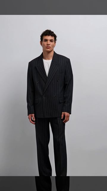 костюм двубортный в полоску посмотреть на сайте