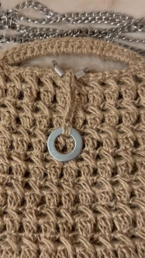 Симпатичная  сумочкаиз джутового шпагата