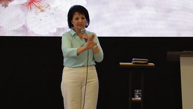 "Как перестать додумывать. Пленение помышлений" - Елена Нефедова. Женская конференция "Сближение"