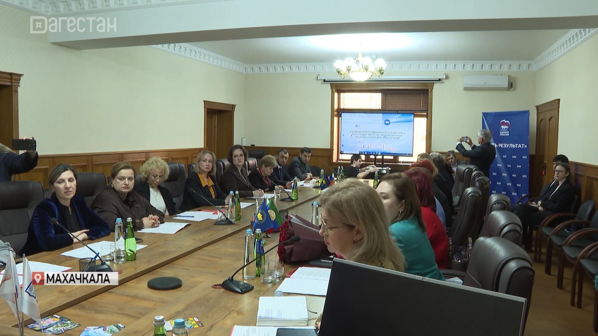 Ключевые проблемы образования обсудили на круглом столе в Дагестане